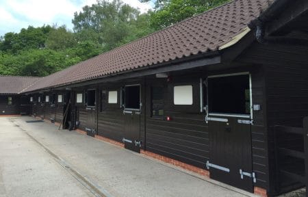 L Shape Stable Block - Black Felt Shingle - Prime Stables